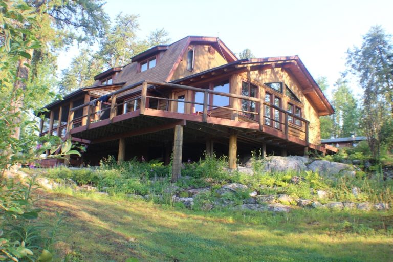 Forest House Wilderness Lodge - Saskatchewan - Badge of Awesome